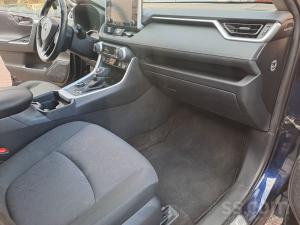 Zils Toyota RAV4 2020 Rīga, ar dzinēja tilpumu 2.00 L un nobraukumu 133 tūkst. km par 19500 €, foto 8 vietnē AUTOMOTO.COM.LV
