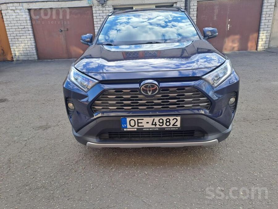 Zils Toyota RAV4 2020 Rīga, ar dzinēja tilpumu 2.00 L un nobraukumu 133 tūkst. km par 19500 €, foto 9 vietnē AUTOMOTO.COM.LV