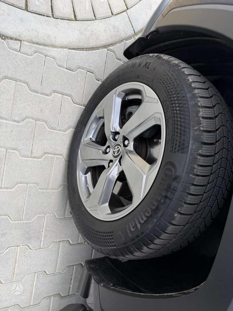 Zils Toyota RAV4 2020 Viļņa, ar dzinēja tilpumu 2.49 L un nobraukumu 65 tūkst. km par 27950 €, foto 32 vietnē AUTOMOTO.COM.LV