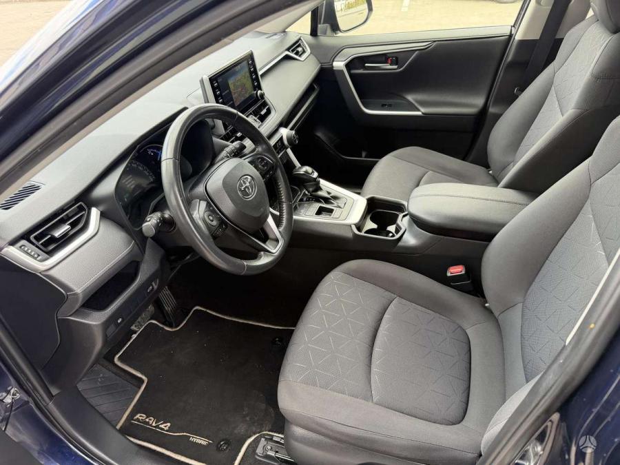 Zils Toyota RAV4 2020 Viļņa, ar dzinēja tilpumu 2.49 L un nobraukumu 65 tūkst. km par 27950 €, foto 40 vietnē AUTOMOTO.COM.LV