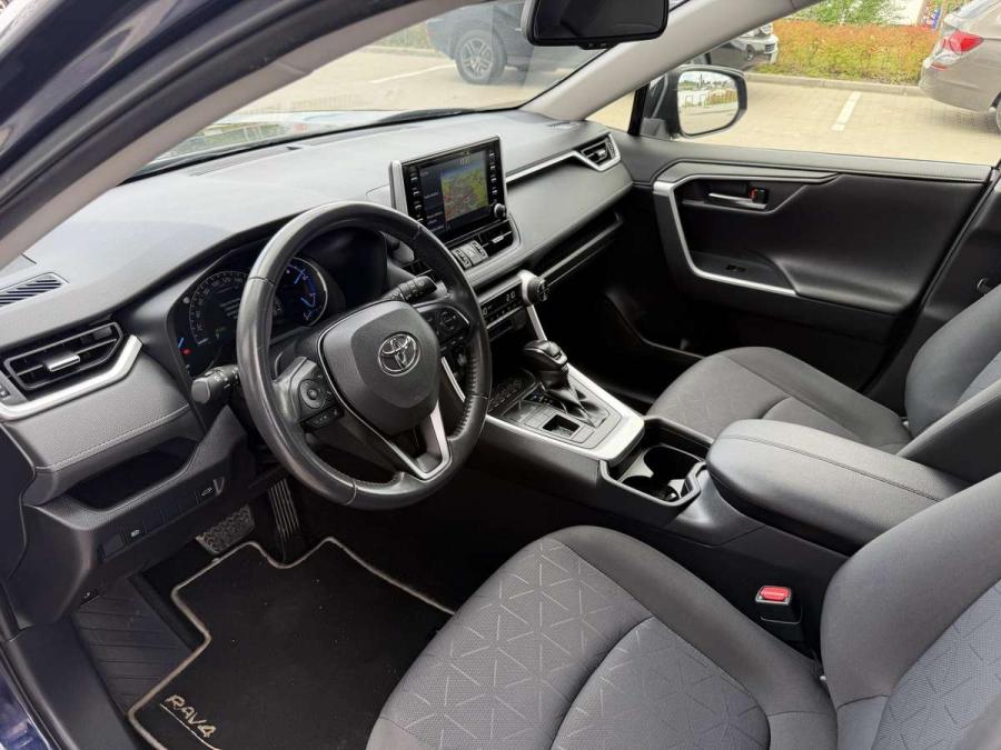Zils Toyota RAV4 2020 Viļņa, ar dzinēja tilpumu 2.49 L un nobraukumu 65 tūkst. km par 27950 €, foto 43 vietnē AUTOMOTO.COM.LV