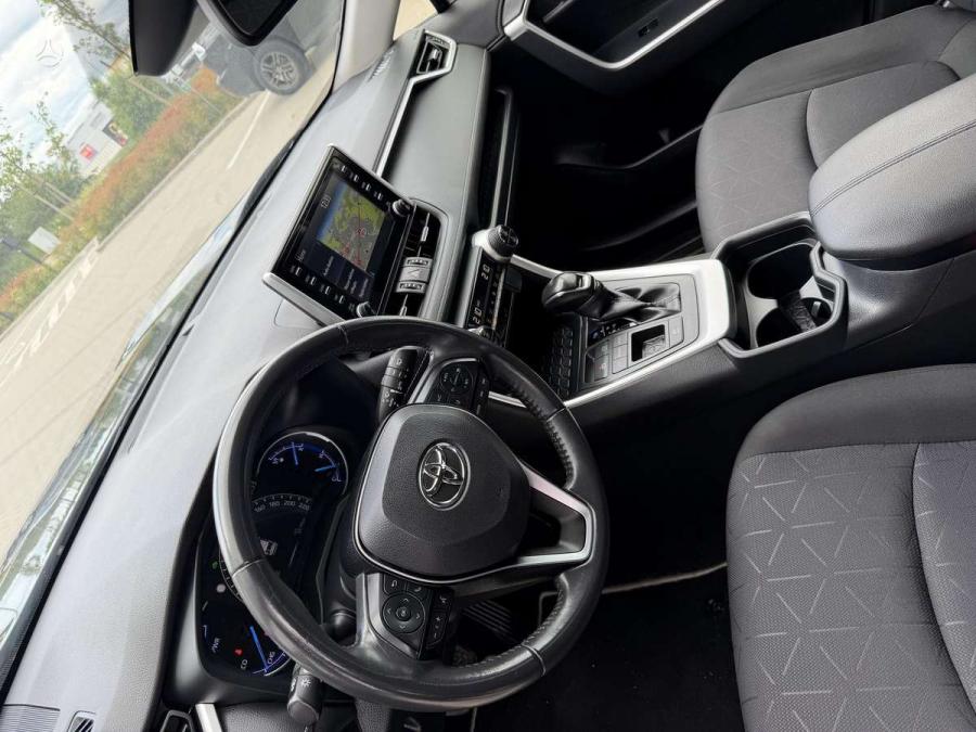 Zils Toyota RAV4 2020 Viļņa, ar dzinēja tilpumu 2.49 L un nobraukumu 65 tūkst. km par 27950 €, foto 46 vietnē AUTOMOTO.COM.LV
