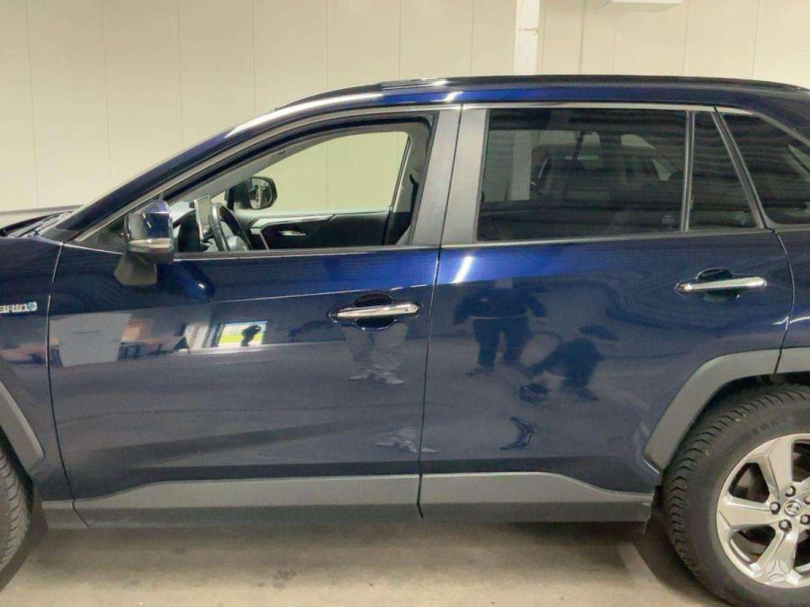 Zils Toyota RAV4 2020 Daugavpils, ar dzinēja tilpumu 2.49 L un nobraukumu 166 tūkst. km par 25750 €, foto 7 vietnē AUTOMOTO.COM.LV