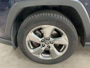 Zils Toyota RAV4 2020 Daugavpils, ar dzinēja tilpumu 2.49 L un nobraukumu 166 tūkst. km par 25750 €, foto 10 vietnē AUTOMOTO.COM.LV