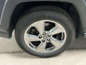 Zils Toyota RAV4 2020 Daugavpils, ar dzinēja tilpumu 2.49 L un nobraukumu 166 tūkst. km par 25750 €, foto 11 vietnē AUTOMOTO.COM.LV