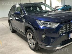 Zils Toyota RAV4 2020 Daugavpils, ar dzinēja tilpumu 2.50 L un nobraukumu 166 tūkst. km par 25950 €, foto 4 vietnē AUTOMOTO.COM.LV