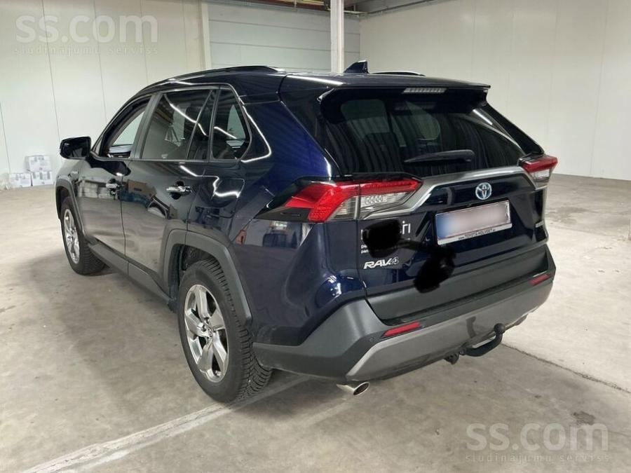 Zils Toyota RAV4 2020 Daugavpils, ar dzinēja tilpumu 2.50 L un nobraukumu 166 tūkst. km par 25950 €, foto 8 vietnē AUTOMOTO.COM.LV