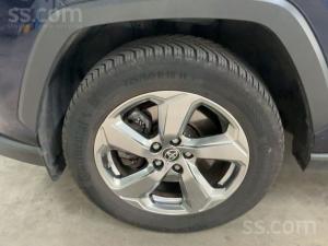 Zils Toyota RAV4 2020 Daugavpils, ar dzinēja tilpumu 2.50 L un nobraukumu 166 tūkst. km par 25950 €, foto 10 vietnē AUTOMOTO.COM.LV