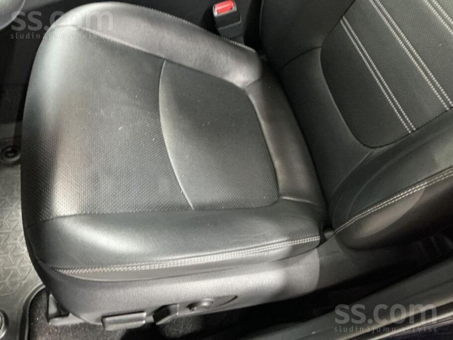 Zils Toyota RAV4 2020 Daugavpils, ar dzinēja tilpumu 2.50 L un nobraukumu 166 tūkst. km par 25950 €, foto 12 vietnē AUTOMOTO.COM.LV