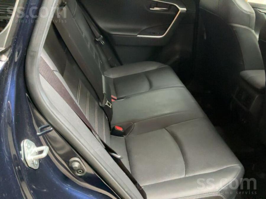 Zils Toyota RAV4 2020 Daugavpils, ar dzinēja tilpumu 2.50 L un nobraukumu 166 tūkst. km par 25950 €, foto 15 vietnē AUTOMOTO.COM.LV