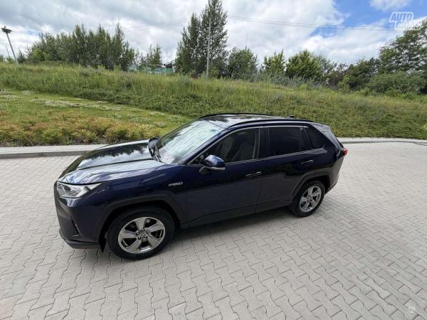Синий Тойота РАВ 4 2020 в Вильнюс, объемом двигателя 2.50 л и пробегом 65 тыс. км за 28500 €, фото 8 на AUTOMOTO.COM.LV