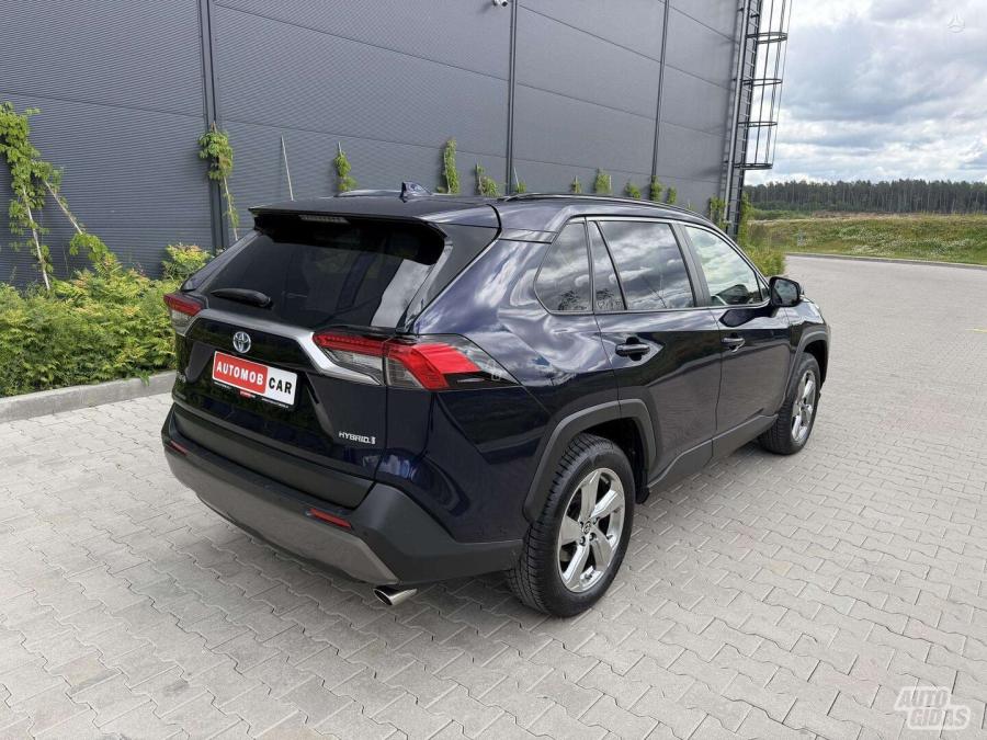 Blue Toyota RAV4 2020 in Vilnius, with an engine capacity of 2.50 L and mileage of 65 thousand km for 28500 €, photo 15 on AUTOMOTO.COM.LV