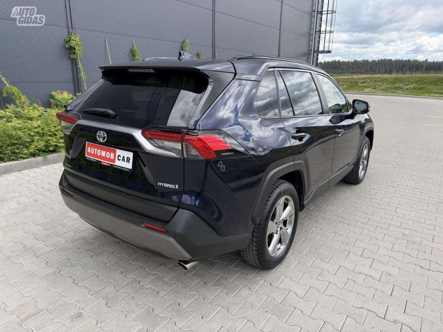 Blue Toyota RAV4 2020 in Vilnius, with an engine capacity of 2.50 L and mileage of 65 thousand km for 28500 €, photo 16 on AUTOMOTO.COM.LV