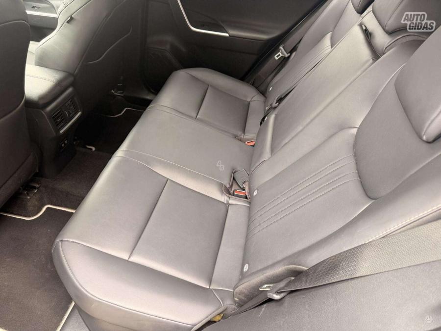 Blue Toyota RAV4 2020 in Vilnius, with an engine capacity of 2.50 L and mileage of 65 thousand km for 28500 €, photo 30 on AUTOMOTO.COM.LV