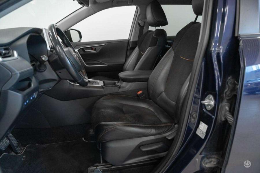 Zils Toyota RAV4 2020 Viļņa, ar dzinēja tilpumu 2.50 L un nobraukumu 170 tūkst. km par 25900 €, foto 8 vietnē AUTOMOTO.COM.LV