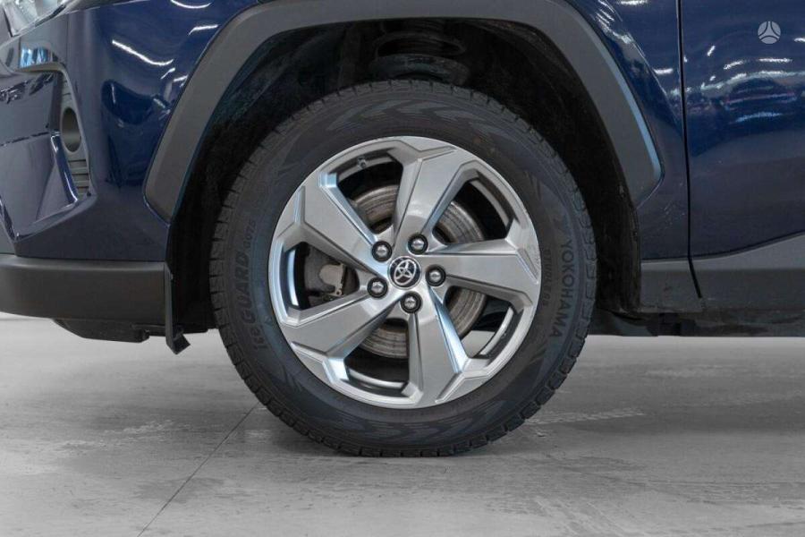 Zils Toyota RAV4 2020 Viļņa, ar dzinēja tilpumu 2.50 L un nobraukumu 170 tūkst. km par 25300 €, foto 24 vietnē AUTOMOTO.COM.LV