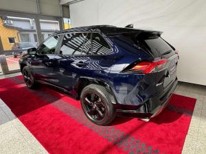 Blue Toyota RAV4 2020 in Siauliai, with an engine capacity of 2.49 L and mileage of 88 thousand km for 30900 €, photo 5 on AUTOMOTO.COM.LV