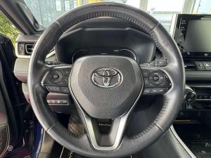 Blue Toyota RAV4 2020 in Siauliai, with an engine capacity of 2.49 L and mileage of 88 thousand km for 30900 €, photo 14 on AUTOMOTO.COM.LV