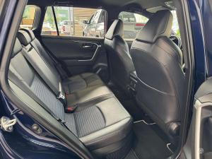 Blue Toyota RAV4 2020 in Siauliai, with an engine capacity of 2.49 L and mileage of 88 thousand km for 30900 €, photo 18 on AUTOMOTO.COM.LV