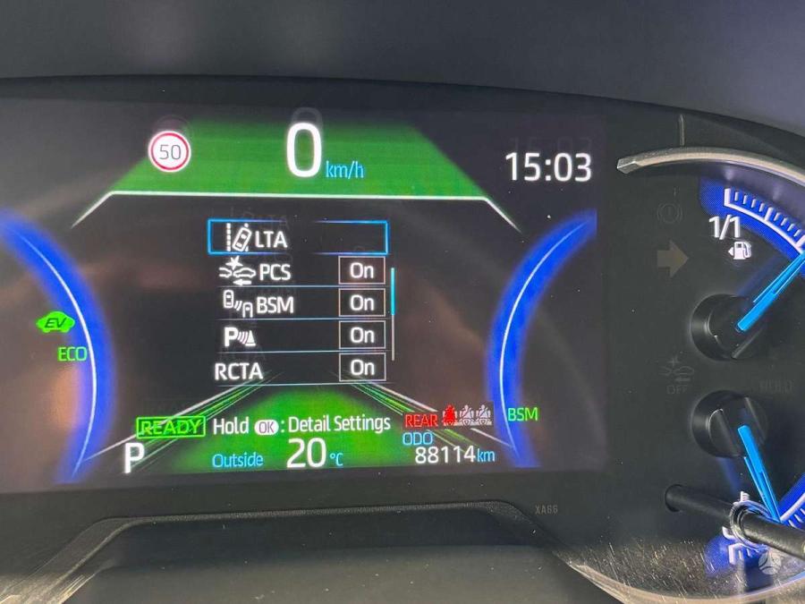 Blue Toyota RAV4 2020 in Siauliai, with an engine capacity of 2.49 L and mileage of 88 thousand km for 30900 €, photo 31 on AUTOMOTO.COM.LV
