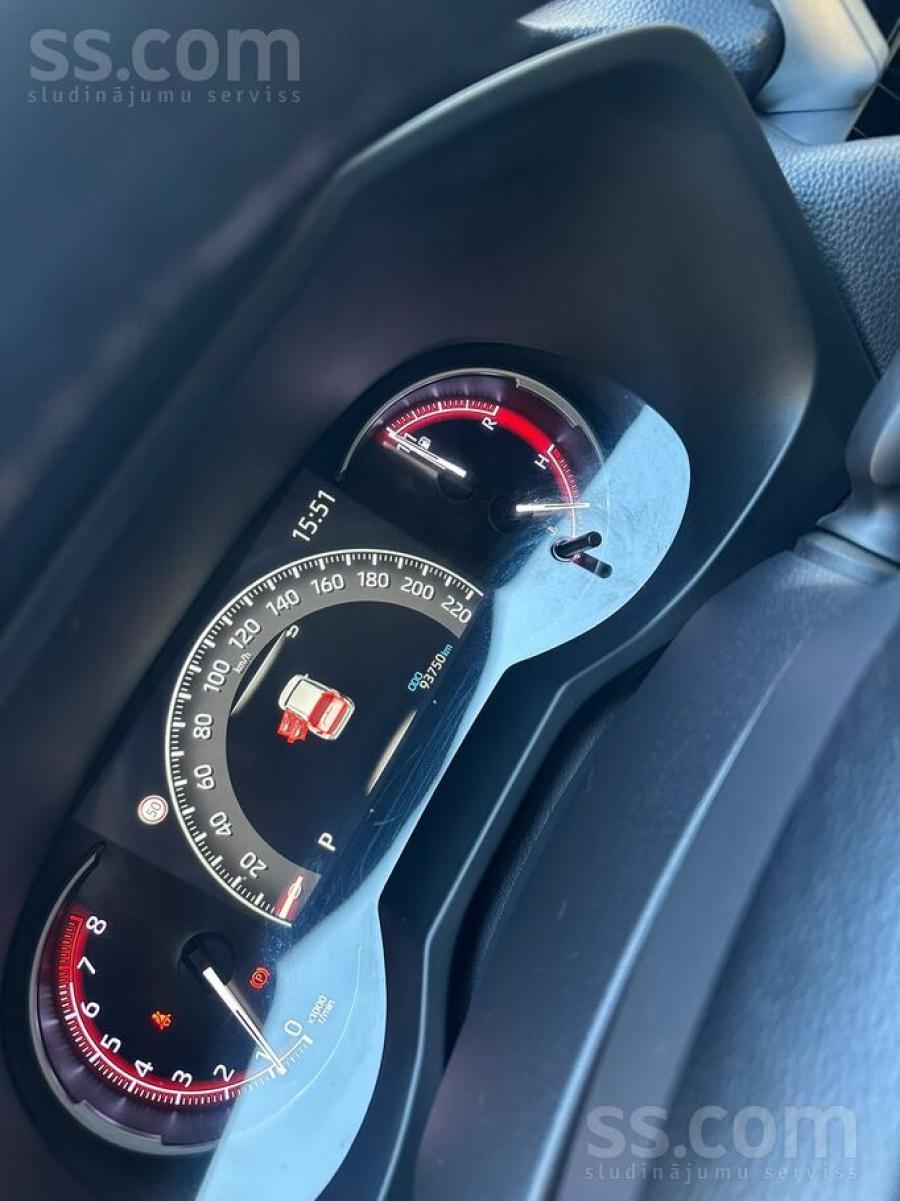 Zils Toyota RAV4 2020 Rīga, ar dzinēja tilpumu 2.00 L un nobraukumu 94 tūkst. km par 25000 €, foto 13 vietnē AUTOMOTO.COM.LV