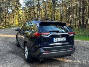 Zils Toyota RAV4 2020 Rīga, ar dzinēja tilpumu 2.00 L un nobraukumu 94 tūkst. km par 25000 €, foto 15 vietnē AUTOMOTO.COM.LV