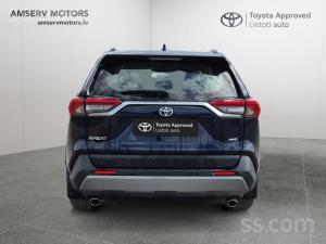 Zils Toyota RAV4 2021 Rīga, ar dzinēja tilpumu 2.00 L un nobraukumu 64 tūkst. km par 26900 €, foto 3 vietnē AUTOMOTO.COM.LV