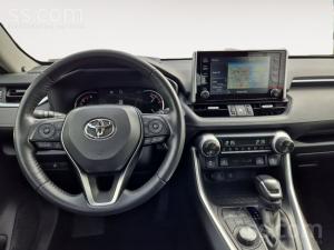 Zils Toyota RAV4 2021 Rīga, ar dzinēja tilpumu 2.00 L un nobraukumu 64 tūkst. km par 26900 €, foto 8 vietnē AUTOMOTO.COM.LV