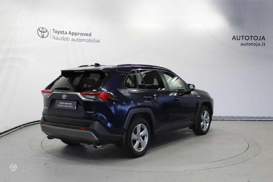 Zils Toyota RAV4 2021 Kauņa, ar dzinēja tilpumu 2.49 L un nobraukumu 122 tūkst. km par 29900 €, foto 2 vietnē AUTOMOTO.COM.LV
