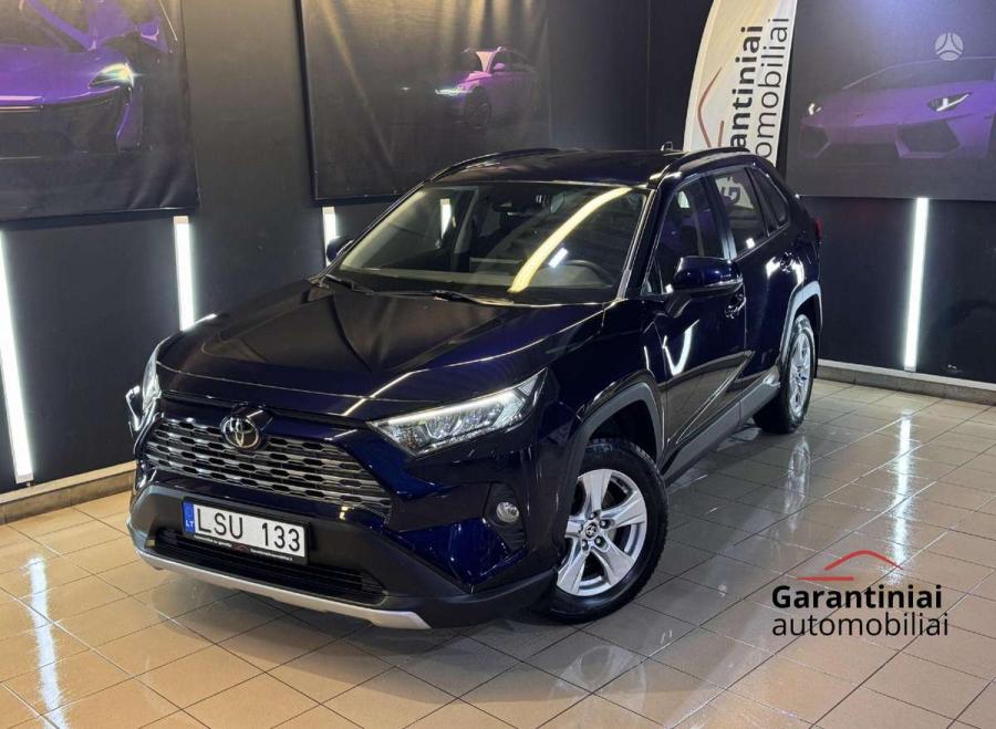 Zils Toyota RAV4 2021 Viļņa, ar dzinēja tilpumu 1.99 L un nobraukumu 85 tūkst. km par 21500 €, foto 1 vietnē AUTOMOTO.COM.LV