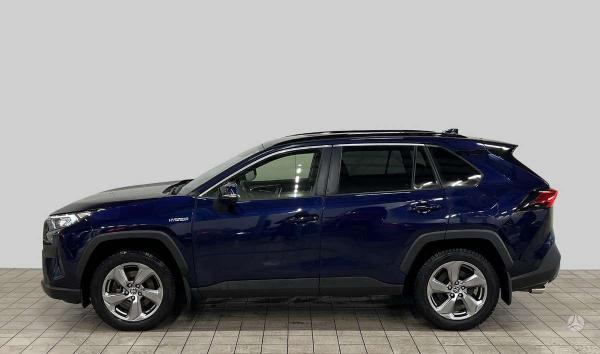 Blue Toyota RAV4 2021 in Kaunas, with an engine capacity of 2.49 L and mileage of 189 thousand km for 24000 €, photo 2 on AUTOMOTO.COM.LV