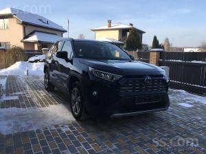 Zils Toyota RAV4 2021 Rīga, ar dzinēja tilpumu 2.50 L un nobraukumu 0 tūkst. km par 29500 €, foto  vietnē AUTOMOTO.COM.LV