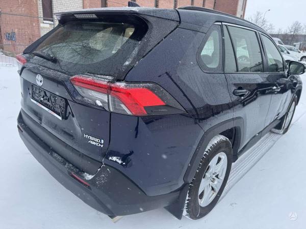 Zils Toyota RAV4 2021 Klaipėda, ar dzinēja tilpumu 2.49 L un nobraukumu 210 tūkst. km par 15400 €, foto 3 vietnē AUTOMOTO.COM.LV