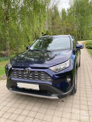 Zils Toyota RAV4 2021 Kaišiadorys, ar dzinēja tilpumu 2.00 L un nobraukumu 91 tūkst. km par 24000 €, foto  vietnē AUTOMOTO.COM.LV