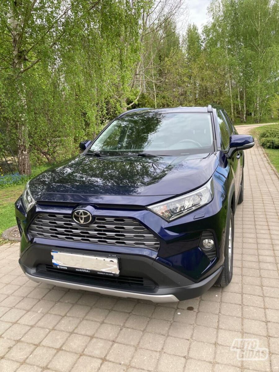 Zils Toyota RAV4 2021 Kaišiadorys, ar dzinēja tilpumu 2.00 L un nobraukumu 91 tūkst. km par 24000 €, foto 1 vietnē AUTOMOTO.COM.LV