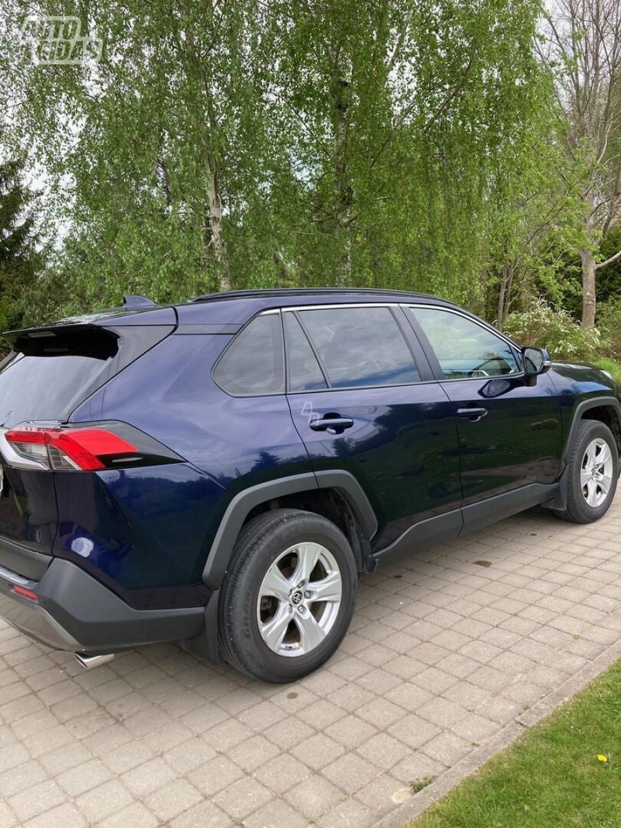 Zils Toyota RAV4 2021 Kaišiadorys, ar dzinēja tilpumu 2.00 L un nobraukumu 91 tūkst. km par 24000 €, foto 9 vietnē AUTOMOTO.COM.LV
