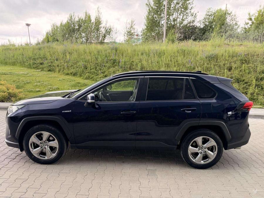 Zils Toyota RAV4 2021 Viļņa, ar dzinēja tilpumu 2.50 L un nobraukumu 85 tūkst. km par 26850 €, foto 9 vietnē AUTOMOTO.COM.LV