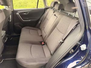 Zils Toyota RAV4 2021 Viļņa, ar dzinēja tilpumu 2.50 L un nobraukumu 85 tūkst. km par 26850 €, foto 14 vietnē AUTOMOTO.COM.LV