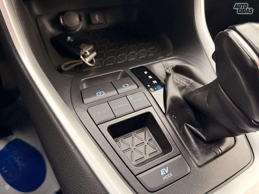 Zils Toyota RAV4 2021 Viļņa, ar dzinēja tilpumu 2.50 L un nobraukumu 85 tūkst. km par 26850 €, foto 23 vietnē AUTOMOTO.COM.LV