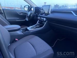 Zils Toyota RAV4 2021 Rīga, ar dzinēja tilpumu 2.50 L un nobraukumu 136 tūkst. km par 23900 €, foto 11 vietnē AUTOMOTO.COM.LV