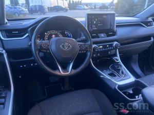 Zils Toyota RAV4 2021 Rīga, ar dzinēja tilpumu 2.50 L un nobraukumu 136 tūkst. km par 23900 €, foto 12 vietnē AUTOMOTO.COM.LV