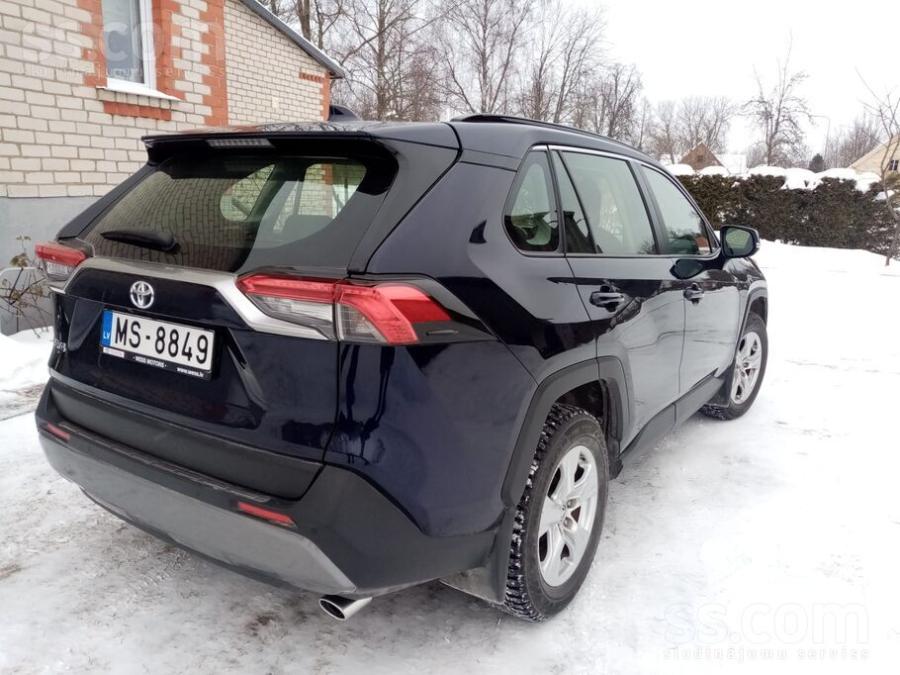Синий Тойота РАВ 4 2021 в Даугавпилс, объемом двигателя 2.00 л и пробегом 33 тыс. км за 26000 €, фото 3 на AUTOMOTO.COM.LV