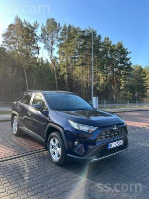 Синий Тойота РАВ 4 2021 в Вентспилс, объемом двигателя 2.50 л и пробегом 82 тыс. км за 26700 €, фото  на AUTOMOTO.COM.LV