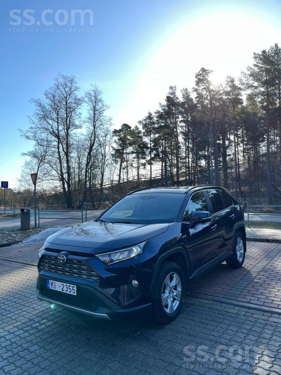 Zils Toyota RAV4 2021 Ventspils, ar dzinēja tilpumu 2.50 L un nobraukumu 82 tūkst. km par 26700 €, foto 12 vietnē AUTOMOTO.COM.LV