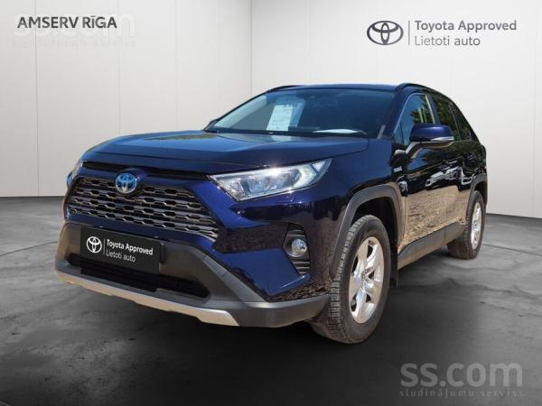 Blue Toyota RAV4 2021 in Riga, with an engine capacity of 2.50 L and mileage of 138 thousand km for 26400 €, photo 1 on AUTOMOTO.COM.LV