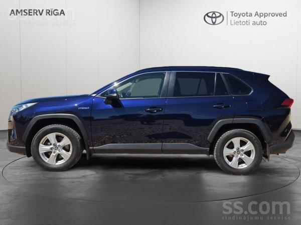 Blue Toyota RAV4 2021 in Riga, with an engine capacity of 2.50 L and mileage of 138 thousand km for 26400 €, photo 3 on AUTOMOTO.COM.LV
