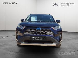 Blue Toyota RAV4 2021 in Riga, with an engine capacity of 2.50 L and mileage of 138 thousand km for 26400 €, photo 6 on AUTOMOTO.COM.LV