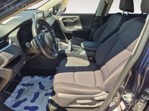 Blue Toyota RAV4 2021 in Riga, with an engine capacity of 2.50 L and mileage of 138 thousand km for 26400 €, photo 12 on AUTOMOTO.COM.LV