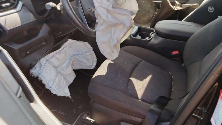 Zils Toyota RAV4 2021 Kauņa, ar dzinēja tilpumu 2.49 L un nobraukumu 90 tūkst. km par 10700 €, foto 6 vietnē AUTOMOTO.COM.LV