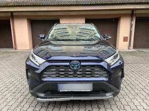 Zils Toyota RAV4 2021 Viļņa, ar dzinēja tilpumu 2.50 L un nobraukumu 116 tūkst. km par 25200 €, foto 6 vietnē AUTOMOTO.COM.LV